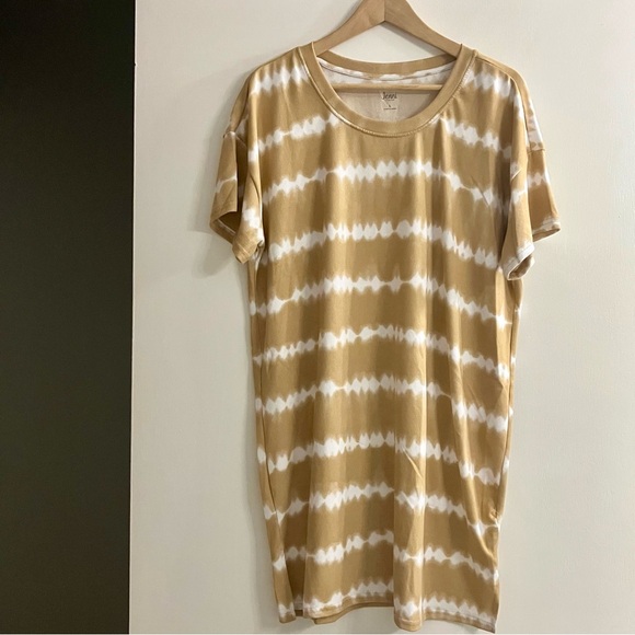 Jenni | Dresses | Jenni Tan And White Casual Dress | Poshmark